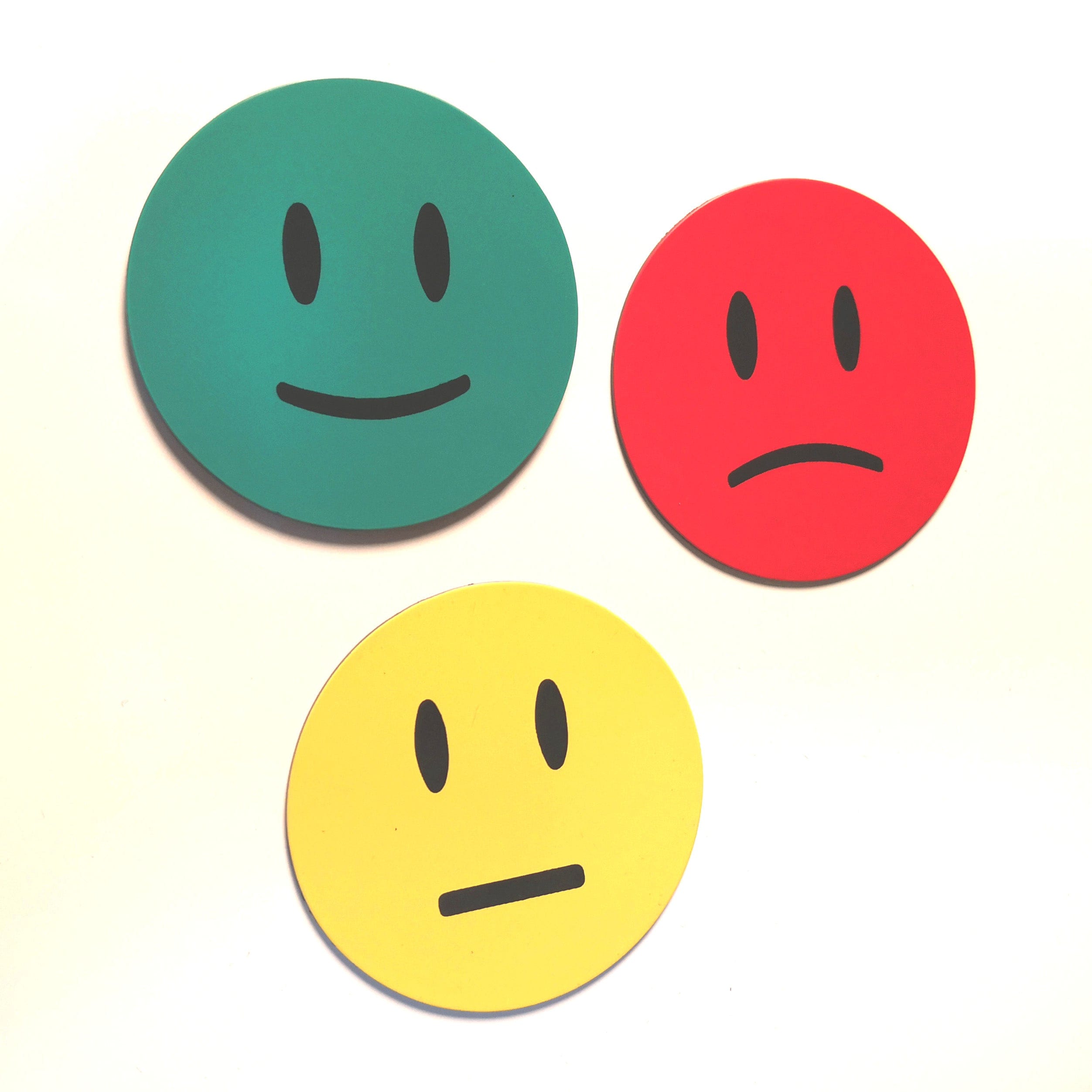 Køb magnetisk sky symbol 10x7cm | Farvet magnet sky i magnetplade ...